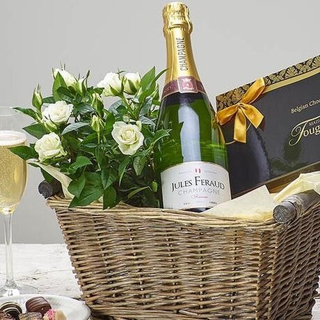Champagne gift baskets store