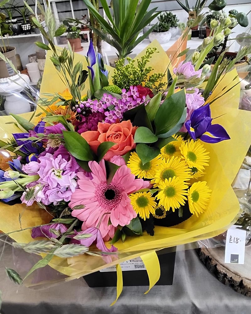 Bolton Florist - Flower Delivery by Bromilows